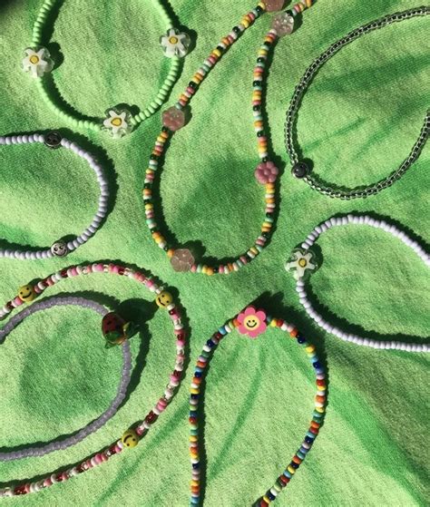 Pin By Juliana Araujo On Colares Fininhos Beaded Necklace Beaded Jewels