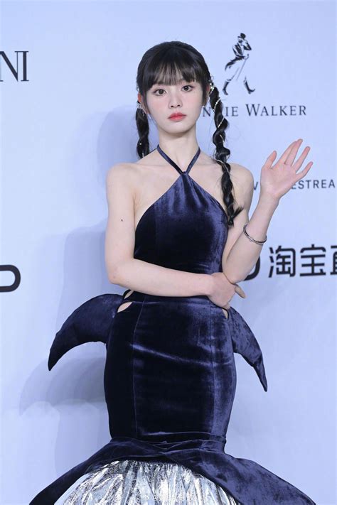 GQ红毯女明星生图 田曦薇 虞书欣 白鹿 卢昱晓 吴宣仪 杨超越 GQ红毯 杨超越 吴宣仪 新浪新闻
