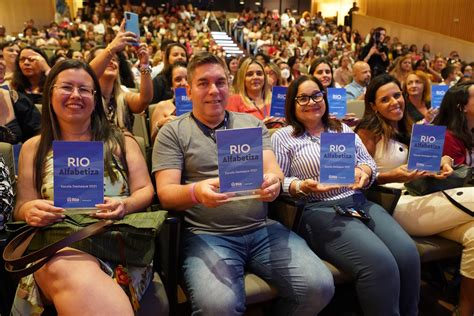 Secretaria Municipal de Educação lança o Rio Alfabetiza Prefeitura da