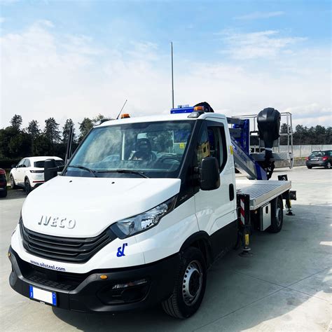 Allestimento Piattaforma Aerea Su Iveco Daily Soltec Group Leggi Ora