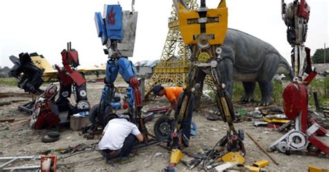 G1 Fábrica de réplicas de Transformers comemora alta demanda na