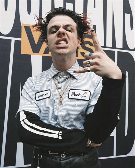 Pin Di Victoria Su YUNGBLUD