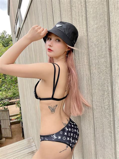 H Nh Nh G I Xinh Bikini M Ng Xuy N Th U C C G I C M
