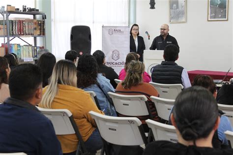 Trabaja Secretaría de Educación en la revisión y actualización de