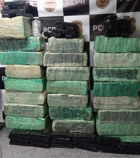 Prf E Pf Apreendem Meia Tonelada De Maconha Em Carro Roubado