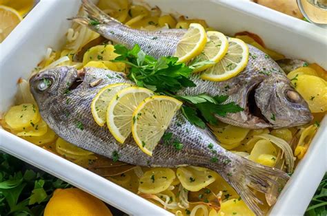 Dourada No Forno Batatas Ruralea