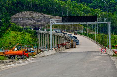 Vídeo Imagens mostram a fase final das obras da nova serra da Rodovia