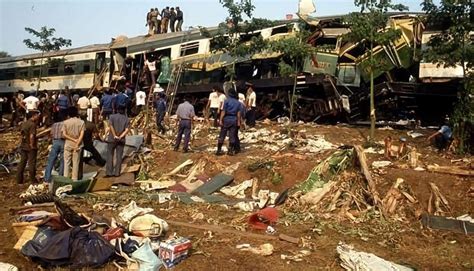 Mengenang Tragedi Bintaro Bencana Kecelakaan Kereta Api Terburuk Di