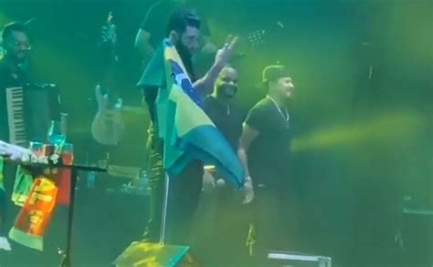 Sob O Coro De Mito Gusttavo Lima Manifesta Apoio A Bolsonaro Em