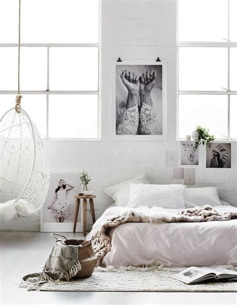Décoration au dessus du lit 12 idées pour une chambre tendance