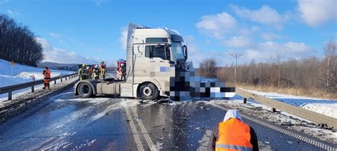Tragiczny Wypadek Na Obwodnicy Bolkowa Nie Yje Kierowca Lawety