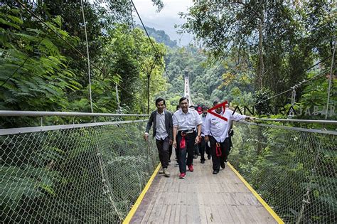 Peresmian Jembatan Gantung Situ Gunung ANTARA News Jawa Barat