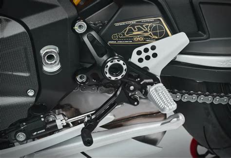 2023 MV Agusta BRUTALE 1000 RR Specs Price Features Mileage Review