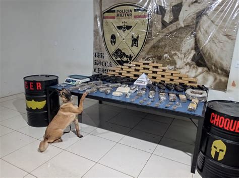 Pol Cia Apreende Mais De Barras De Maconha Coca Na E Haxixe Em