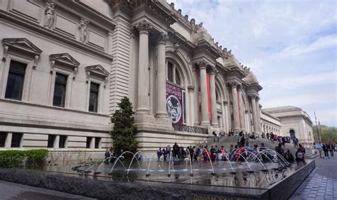 Os maiores museus do mundo quais são e como conhecê los