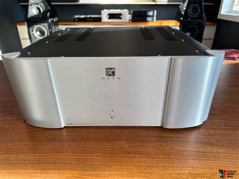 MOON Evolution Series W 8 Reference Dual Mono Power Amplifier 600W