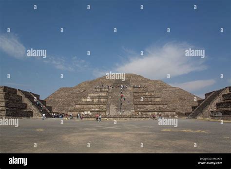 Pir Mide De La Luna La Zona Arqueol Gica De Teotihuac N Estado De
