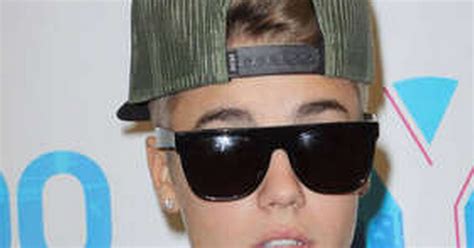 Justin Bieber Bares His Butt In Cheeky Online Snap Daily Star