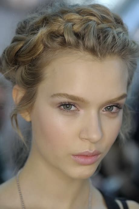 Kurze haare flechtfrisuren Schönheit und Stil