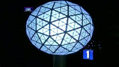 Dick Clark S New Years Rocking Eve With Ryan Seacrest Ball Drop