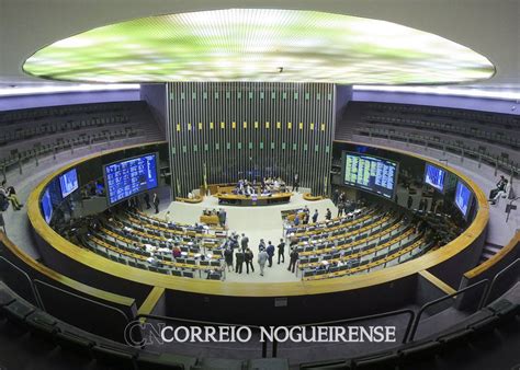 Câmara aprova texto base da PEC da Transição em primeiro turno