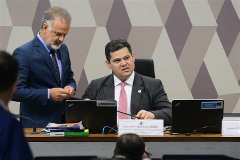 CCJ do Senado adia votação da PEC dos quinquênios JOTA