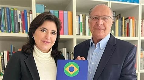 Simone Tebet confirma apoio a Lula no segundo turno contra Política