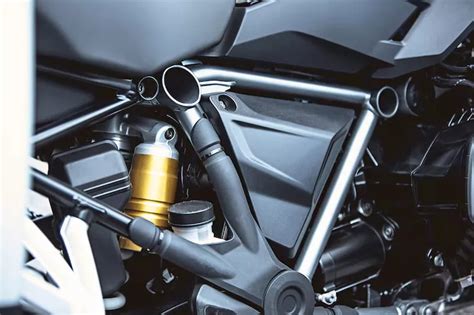4 Cara Mengganti Oli Motor Sendiri Di Rumah Dengan Mudah