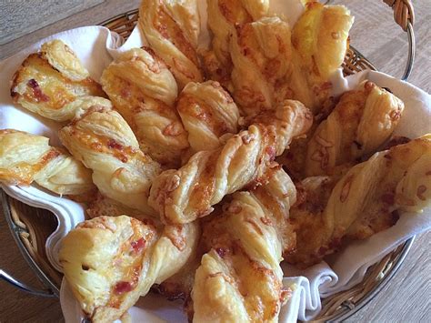 Blätterteig Schinken Käse Stangen von DieliebeBeate Chefkoch de