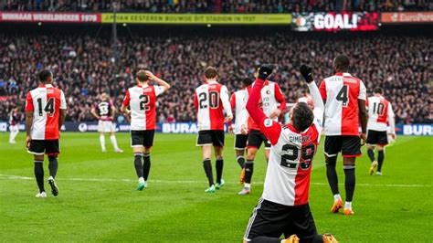 Histórico Santi Giménez volvió a anotar con el Feyenoord y ya tiene
