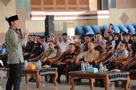 Buka Pelatihan Berbasis Kompetensi Begini Pesan Bupati Tuban Situs