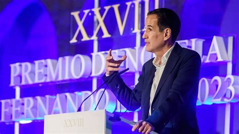 Roberto Santiago publica La rebelión de los buenos Hombres con Estilo