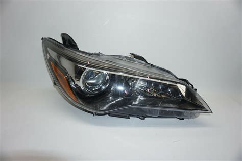 Toyota Camry Se Headlight Right Passenger Oem