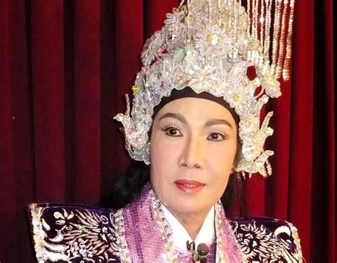 Điện thoại Bình Tinh kẻ xấu thâm nhập cô phản ứng trước việc bị Hồng