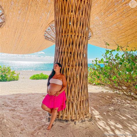 Simone Posa De Biqu Ni E Exibe Barriga Da Segunda Gravidez Purepeople