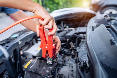 Cómo desconectar la batería de un carro de forma correcta