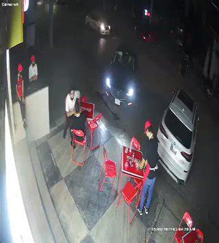 Ruido En La Red On Twitter Circula En Redes Un Video Donde Un Hombre