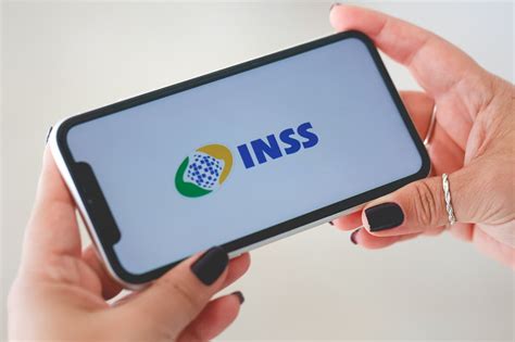 INSS Faz Pente Fino e BLOQUEIA Cadastros de Brasileiros Veja Se Você