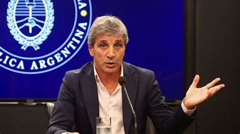 Luis Caputo confirmó que CAMMESA aceptó la propuesta del Gobierno para