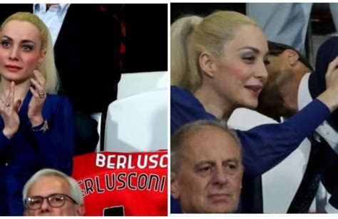 Marta Fascina Riappare In Pubblico Il Bacio Di Pier Silvio E La