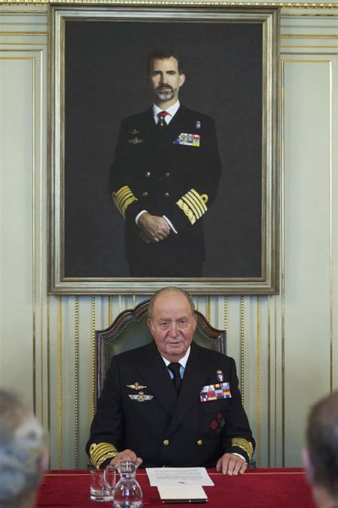 Juan Carlos dEspagne au musée naval Noblesse Royautés