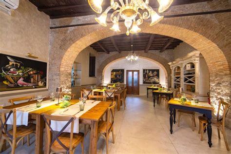 Il Ristorante Palazzo Del Papa Agriturismo Ristorante E Cerimonie
