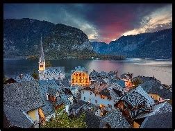 Alpy Salzburskie Hallstatt Góry Domy Jezioro Hallstättersee