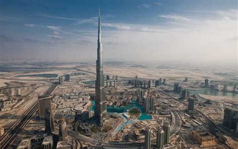 O maior arranha céu do mundo Burj Khalifa Bin Zayid em Dubai Emirados