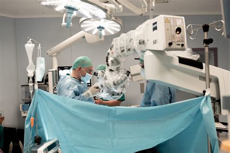 Especialista En Hernia Discal Cl Nica Doctor Mosqueira