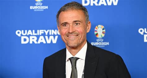 PSG Mercato le futur contrat et la date de larrivée de Luis