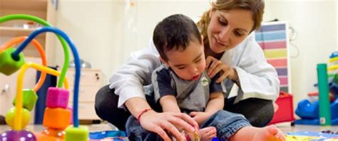 Juguetes y técnicas de rehabilitación para niños con discapacidad