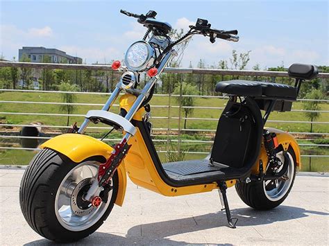 Scooter elétrica precisa de CNH e placa Motos 2024