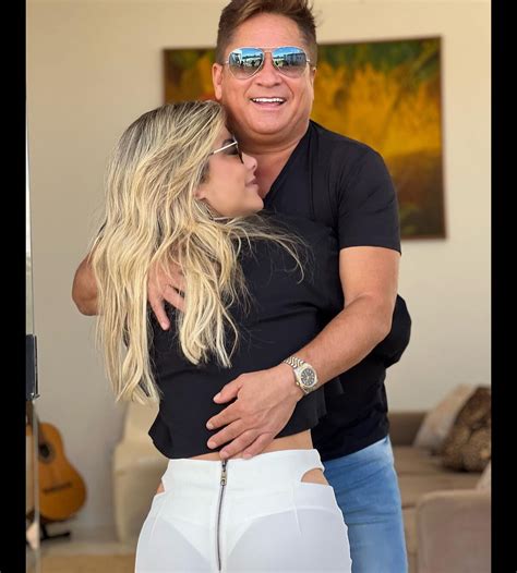 Foto Leonardo e Poliana Rocha estão casados há 25 anos Purepeople
