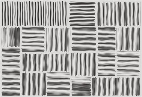 Alfombra vinílica moderna líneas en blanco y negro TenVinilo